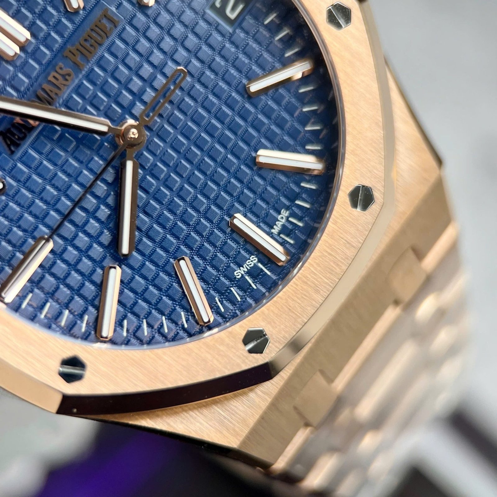 Audemars Piguet 15500 Watch Blue Dial 41mm – Gloria Leather